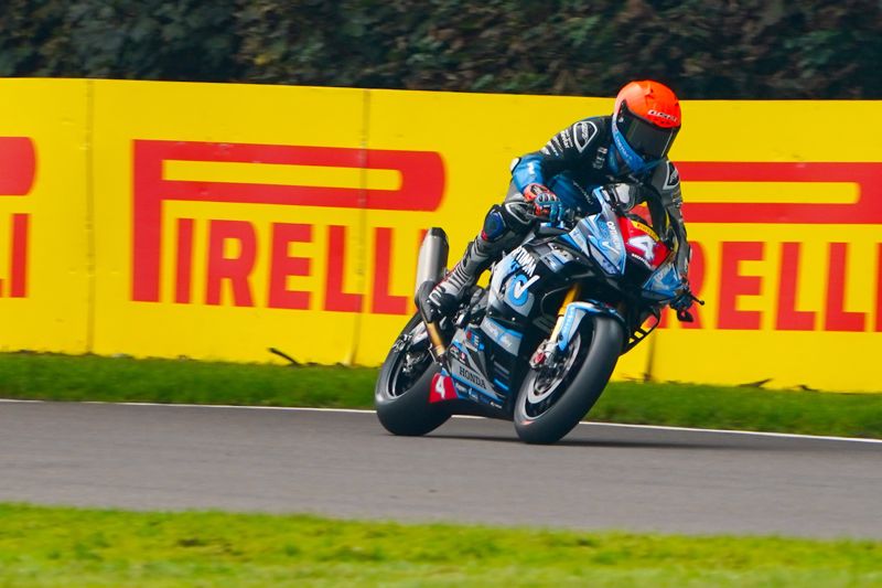 Dan Linfoot continued his strong run at Oulton Park as he beat off ...