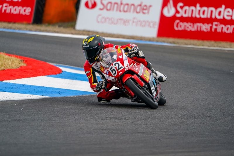 Evan Belford led the way as the British Talent Cup field hit Knockhill ...