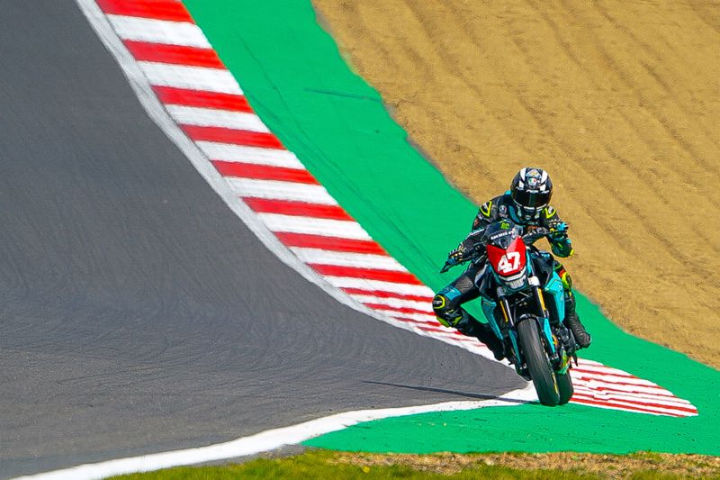 Richard Cooper led the way as the ABK Beer 0% BMW Motorrad F900 R Cup ...